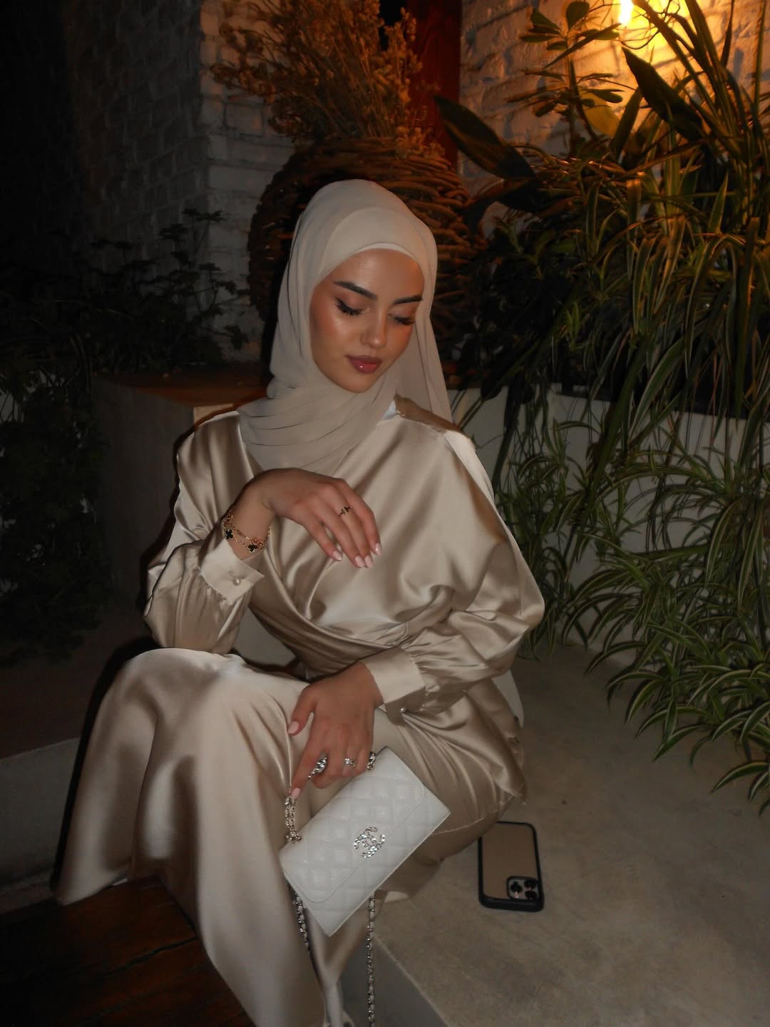 Flet biznesmeni i dyshuar për lidhje me Hatin - Privebruto